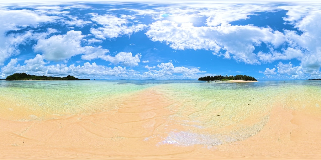 Clear shallow sea with sandy shore and islands. Siargao, Philippines ...